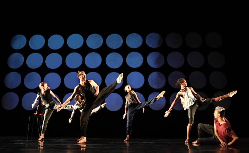 Invertigo Dance Theater Does a Masterclass with AVPA Dancers – Culver ...